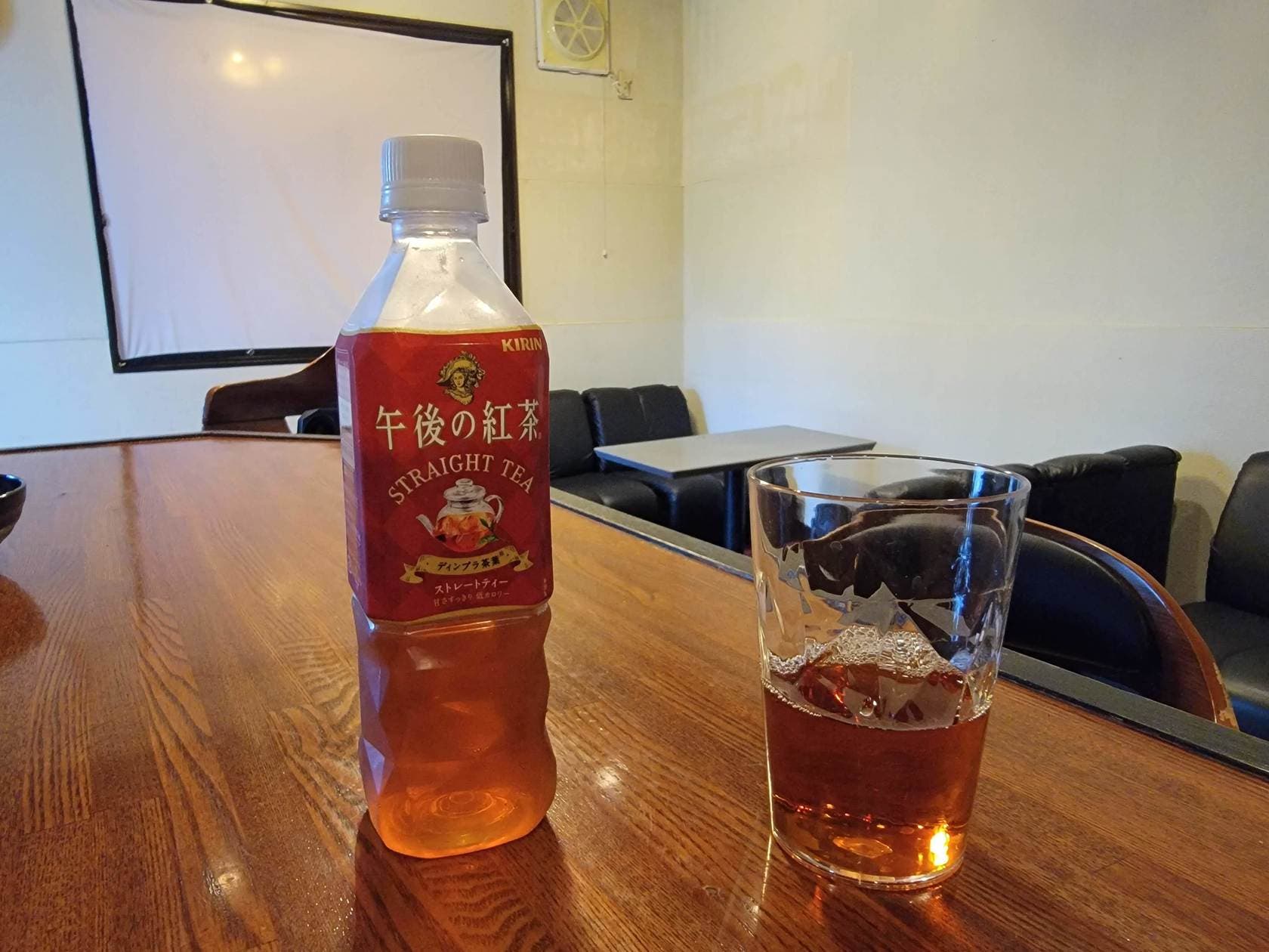 貸し切りカフェやバーのように使えます。コンビニ徒歩2分。プロジェクター・Wi-Fiあり。会議・推し活などに。男衾駅徒歩15分。の写真13