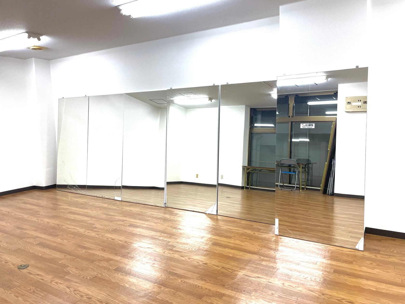【後楽園駅徒歩５分】都心で格安／ダンスのできるレンタルスタジオ／大型鏡約6m／ダンス・ヨガ・ピラティス・演劇などの写真5