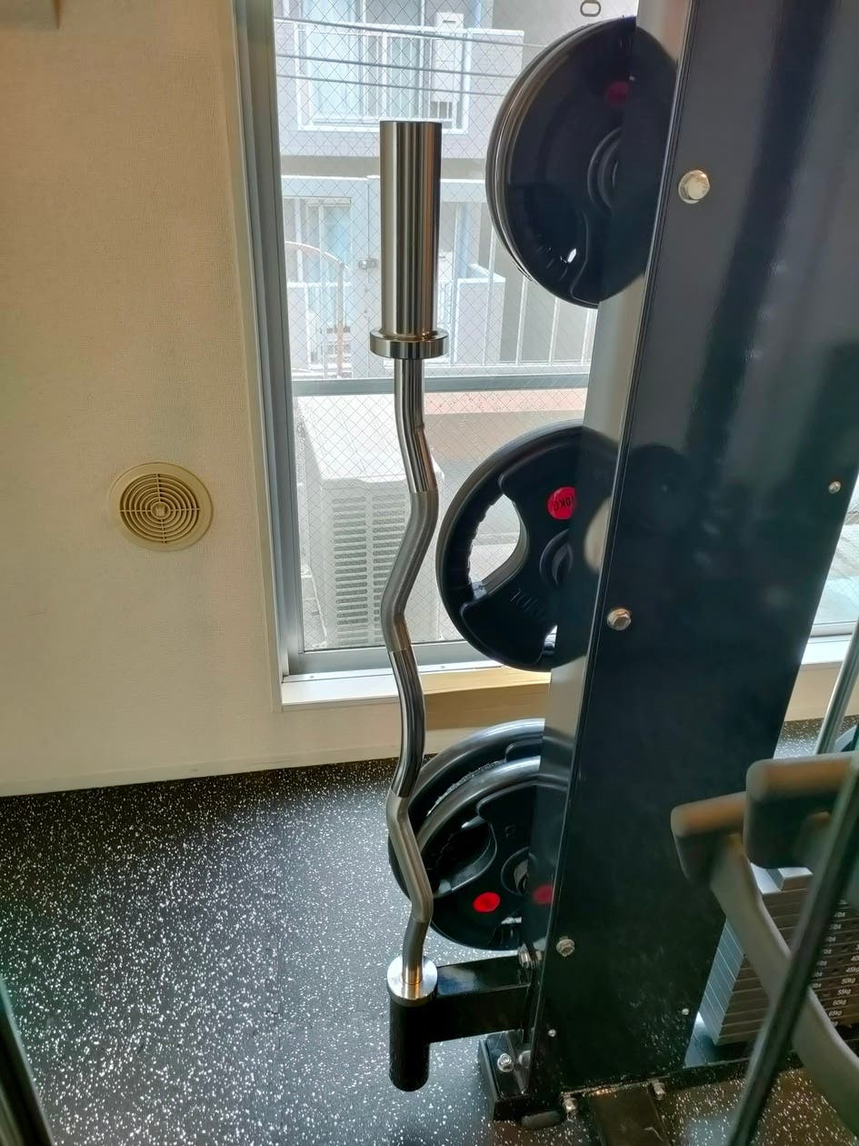 24時間ジム、新宿3丁目駅3分、当日予約でお得な割引きも！人気マルチマシン完備、個人利用可、自分好みの照明演出に、ドラマ出演ジムの写真15