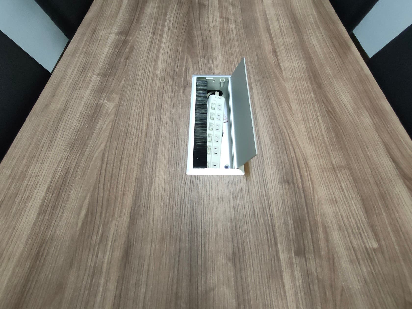 〈トーカン博多〉【博多駅5分/10名利用可】設備無料/高速Wi-Fi/50㌅モニター/ホワイトボード/全身鏡の写真12