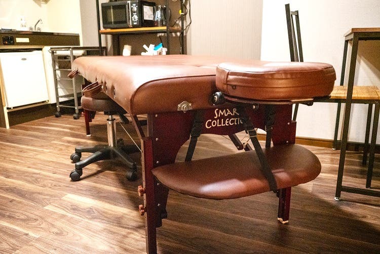 メイン施術用ベット  (有孔) (＊＊＊幅72✖️長さ190✖️高さ50-90調整可) の画像1