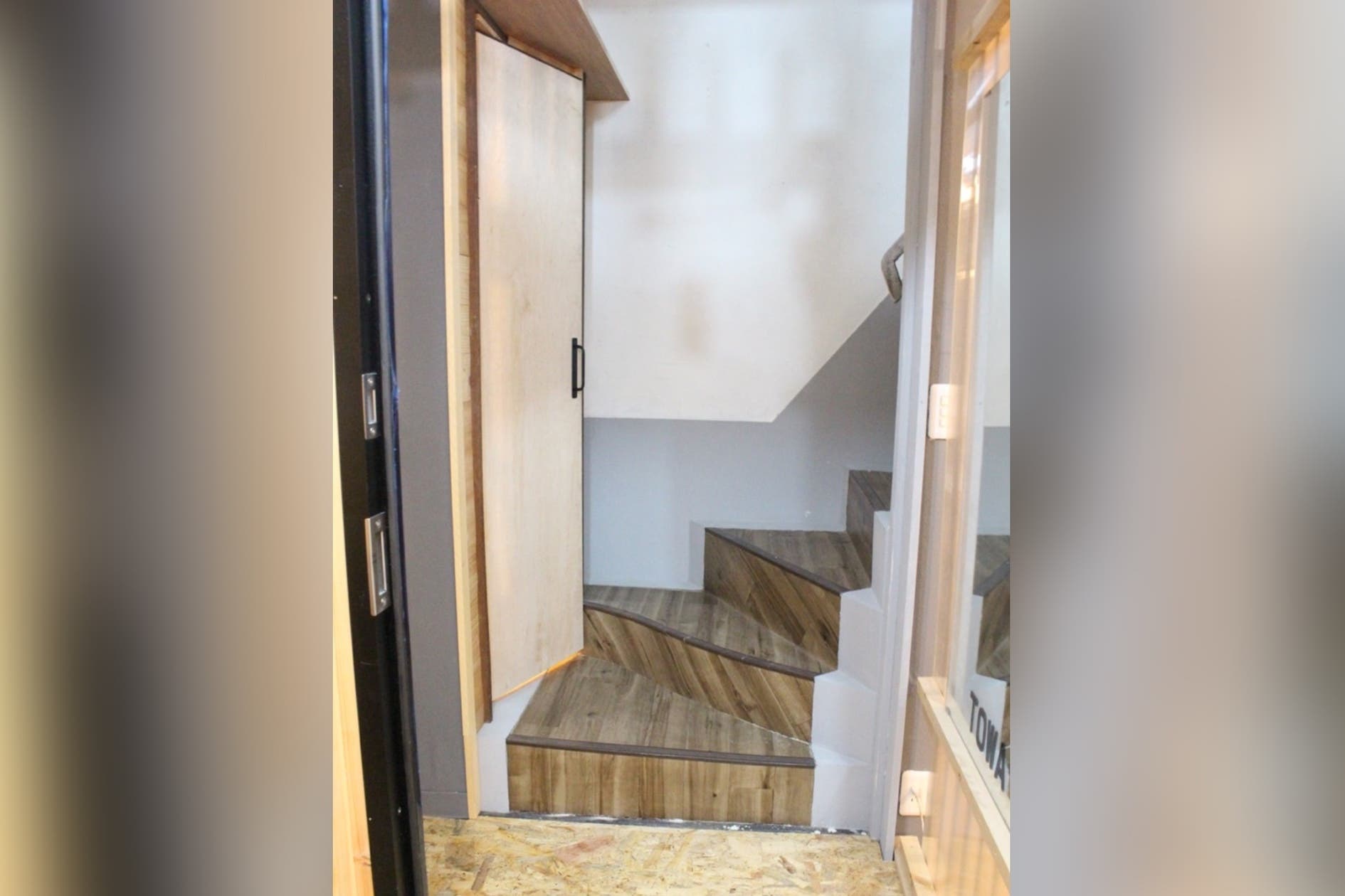 JR岐阜駅徒歩4分！打ち合わせ・面談・商談・大人数可！24時間営業【3階スペース】の写真9