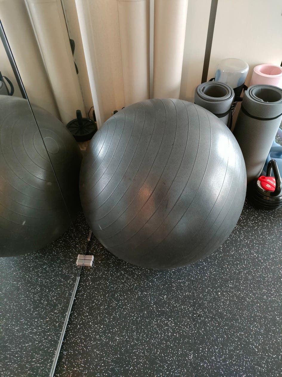 24時間ジム、新宿3丁目駅3分、当日予約でお得な割引きも！人気マルチマシン完備、個人利用可、自分好みの照明演出に、ドラマ出演ジムの写真18