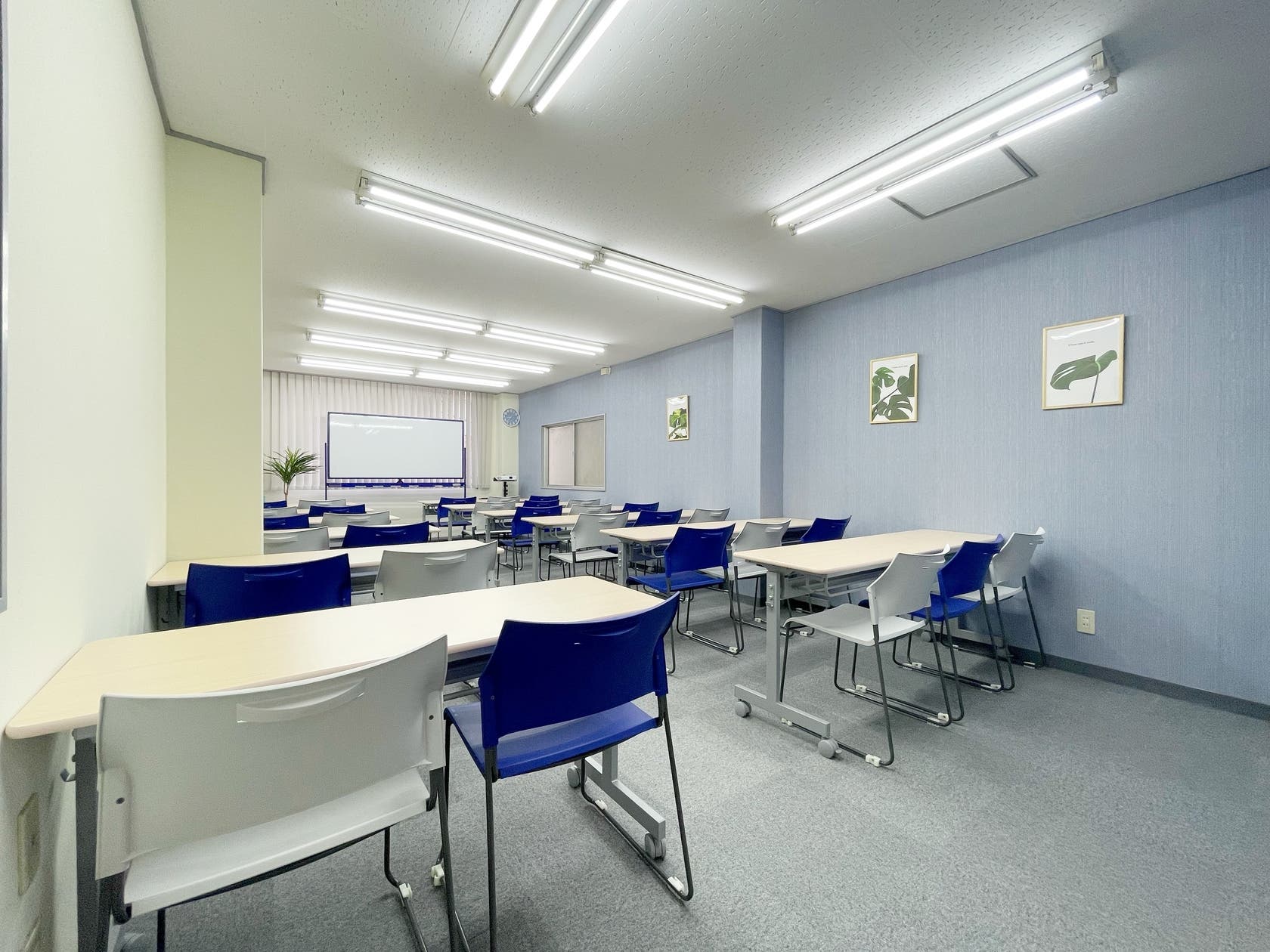 浜松町駅４分✨大門駅２分/平日1999円～/30名/光Wi-Fi/設備無料/プロジェクター/レイアウト自由/スクリーンの写真6