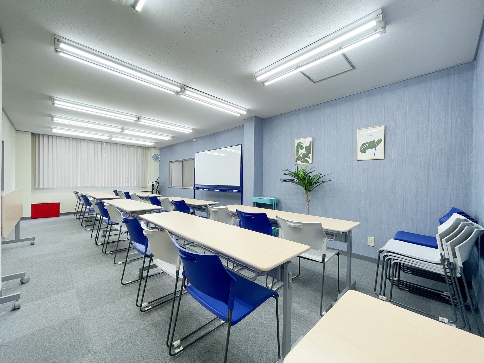 浜松町駅４分✨大門駅２分/平日1999円～/30名/光Wi-Fi/設備無料/プロジェクター/レイアウト自由/スクリーンの写真8