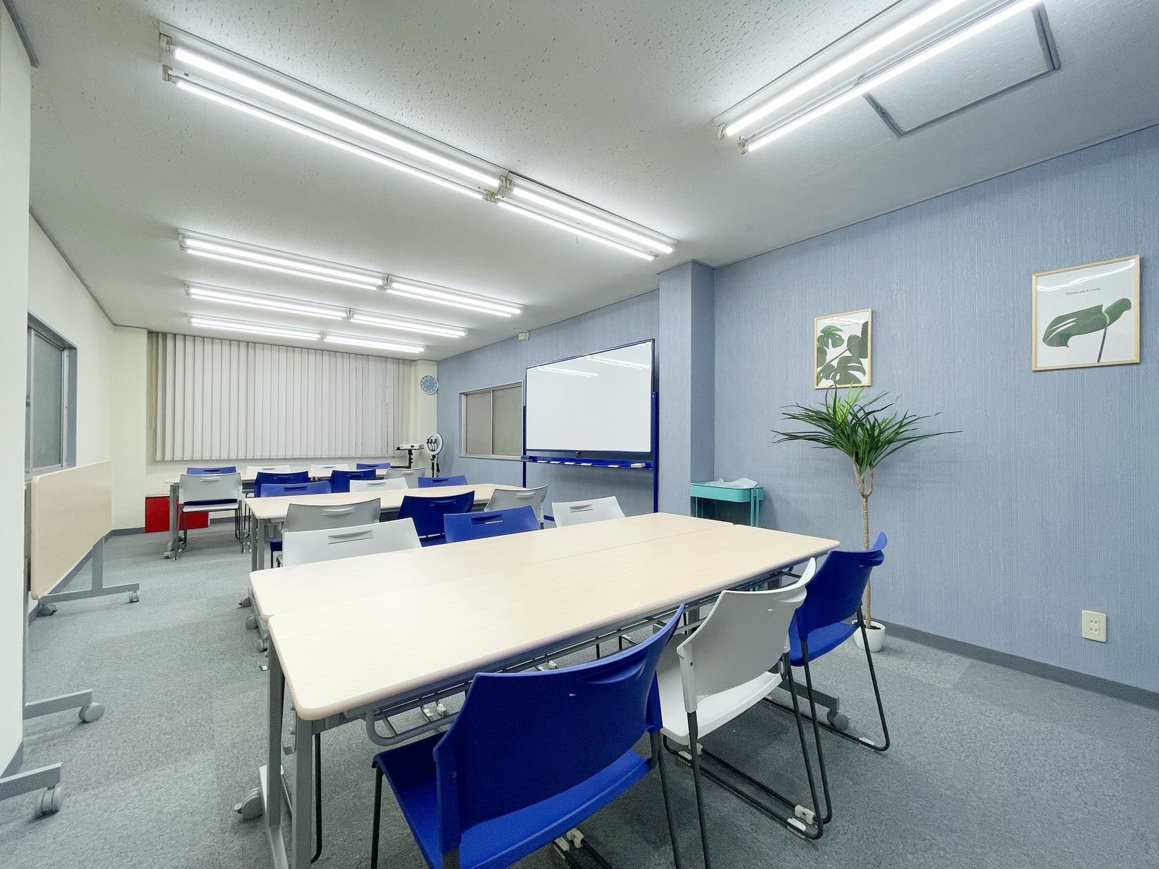 浜松町駅４分✨大門駅２分/平日1999円～/30名/光Wi-Fi/設備無料/プロジェクター/レイアウト自由/スクリーンの写真10