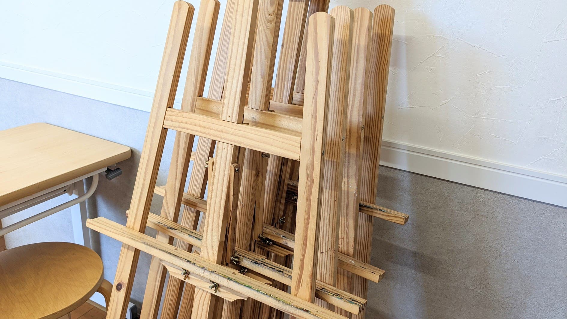 イーゼルの画像1