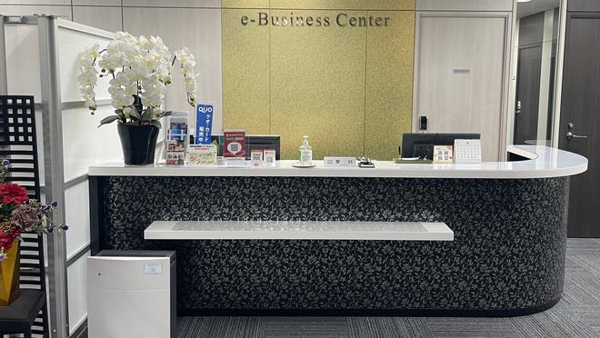 ③コワーキングスペース(1名様限定)綺麗なビルでスタッフも常駐しており安心です。の写真3