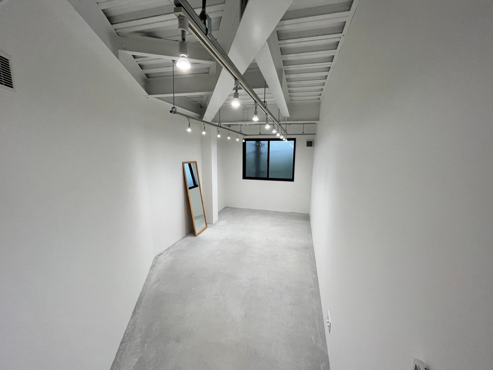 オープン記念🎉新築市内コスパ最強　撮影スタジオ　レンタルダンススタジオ19ｍ２の写真10