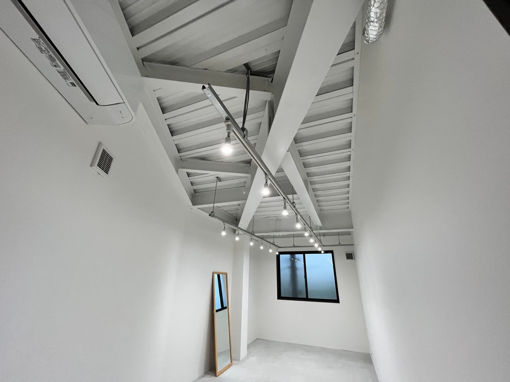 オープン記念🎉新築市内コスパ最強　撮影スタジオ　レンタルダンススタジオ19ｍ２の写真11