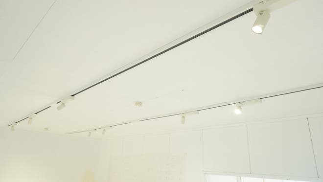 【各務原市那加_撮影スタジオ_古民家リノベ済】白基調の撮影スペース〈コスプレ/ポートレート/ベビー/バースデーフォトなど〉の写真6