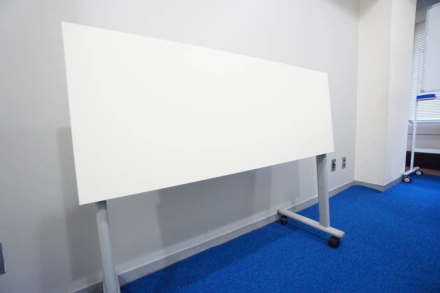 【新橋/汐留/御成門駅徒歩5分！10名利用可！】プロジェクター・高速WiFi全て無料！ふれあい貸し会議室 新橋A CoCoiiの写真8