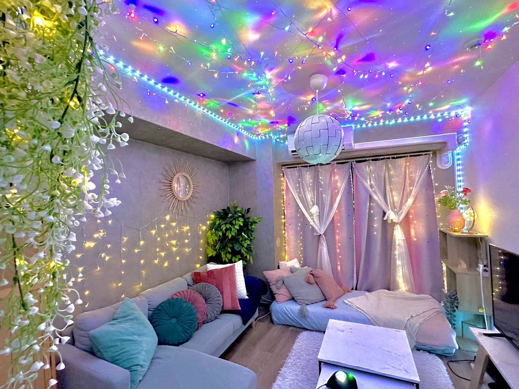 🌸学割&amp;レベチな特割🌸宝石箱の中にいる感覚💎LEDライト搭載✨プロジェクターで映画見放題🎥大人気ゲーム機、ボドゲ完備🎉の写真5