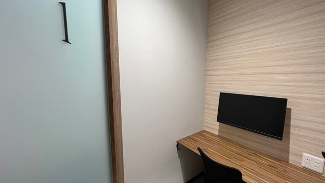 【赤羽駅徒歩1分◎】駅近!テレワークに最適な1名個室(ブース1)※予約時間前は入室不可の写真1