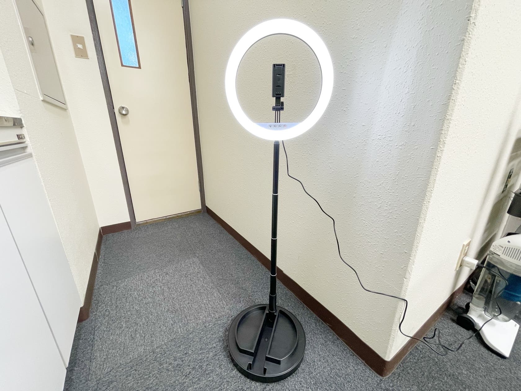 ★有楽町エリア格安★期間限定値下げ★光回線🌟有楽町駅/銀座駅徒歩6分、東京駅近■最大18名♪完全個室！Wi-Fi、プロジェクターの写真20