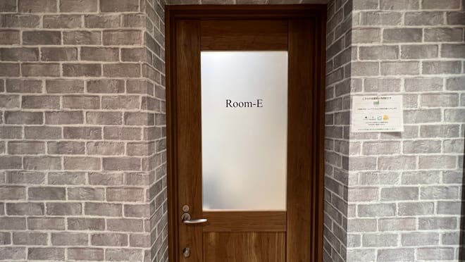 【赤羽駅徒歩1分◎】駅近!モニター・フリードリンク付き6名会議室(RoomE)※予約時間前は入室不可の写真3