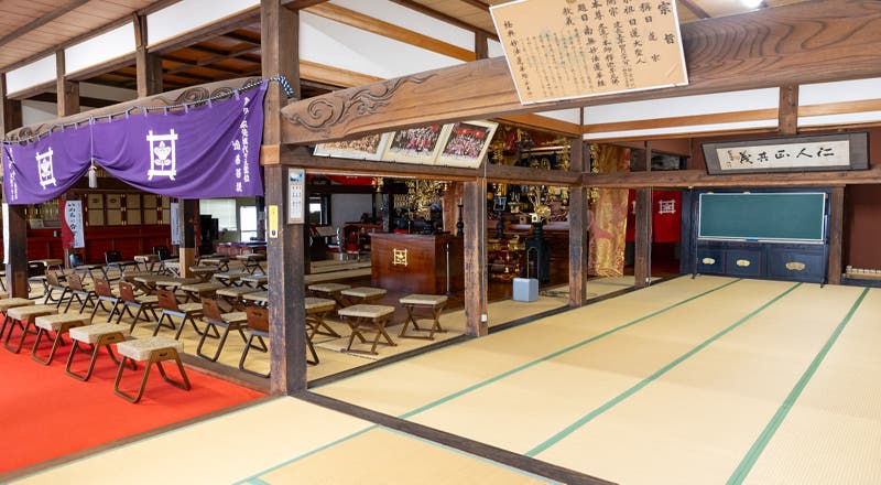 お寺の内陣・外陣・脇陣・座敷 をレンタル！ 瞑想、マインドフルネスから座談会、講和、演奏などにご利用ください