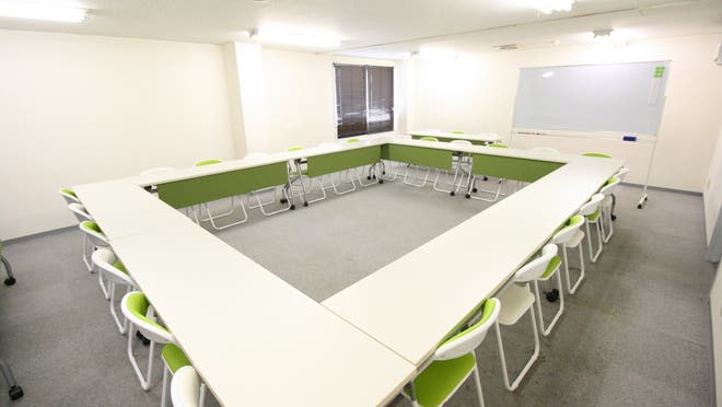 【お気軽グループアワード2024受賞🏅】🎯堺筋本町駅3分🎯演台&マイク🌈42人収容◆お気軽会議室堺筋本町◆◆の写真5