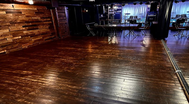 ダンススタジオ・舞台稽古・リハーサル・ライブ配信・ヨガ・整体など、ドラム可　上野駅！練習に!バーカウンターあり
