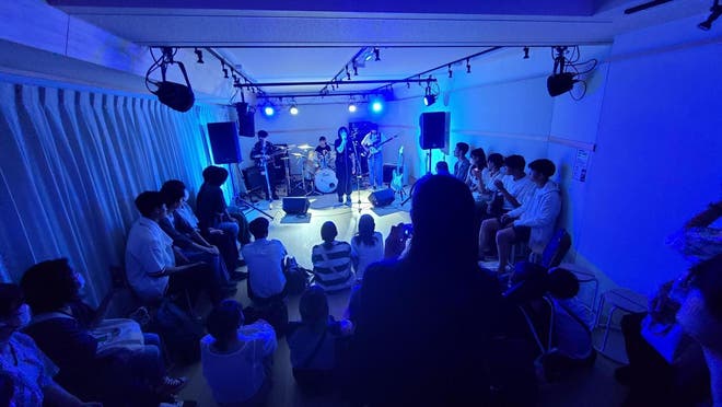 南浦和駅徒歩2分!24時間営業・年中無休のショー・ライブが出来るスタジオです。の写真4