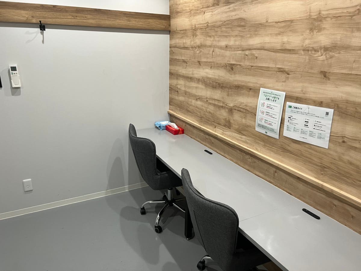 白金高輪駅徒歩5分｜モニター・フリードリンク付き完全個室型3名個室【R-6】の写真2