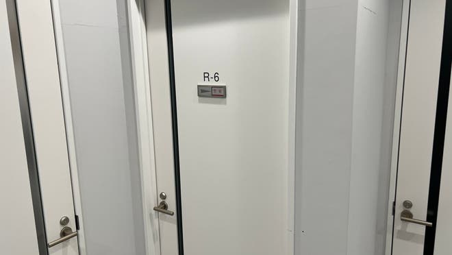 白金高輪駅徒歩5分|モニター・フリードリンク付き完全個室型3名個室【R-6】の写真3