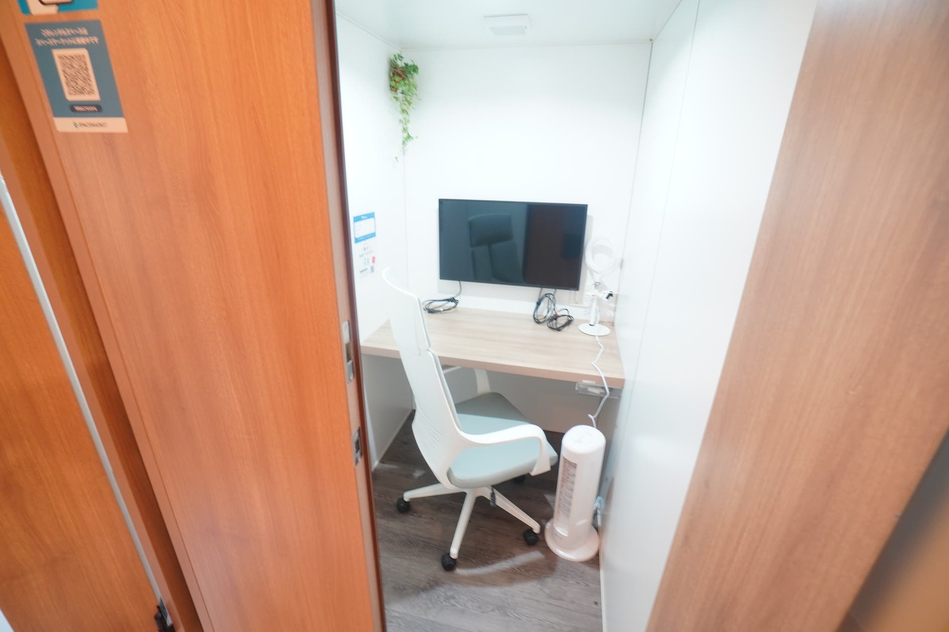 ＜PRIME BOOTH栄・広小路本町No.4（ラージ）＞エリア最安値✨️伏見駅4番出口徒歩4分🚃完全個室💼光回線Wi-Fiの写真7