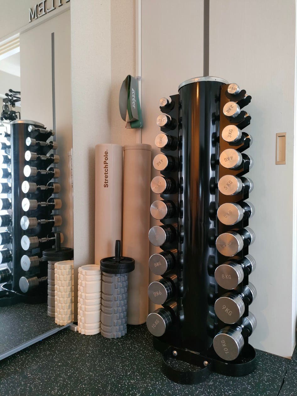 24時間ジム、新宿3丁目駅3分、当日予約でお得な割引きも！人気マルチマシン完備、個人利用可、自分好みの照明演出に、ドラマ出演ジムの写真9