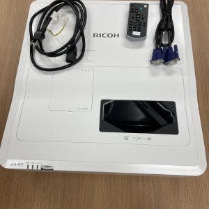 短焦点プロジェクターの画像1