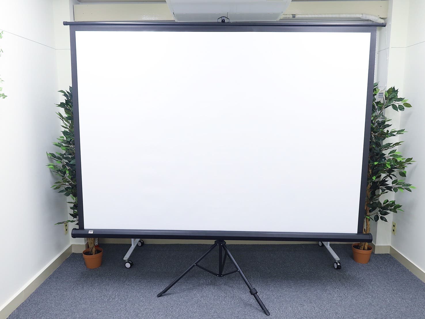 【西武新宿駅4分】光回線、無料Wi-Fi、設備多数♪ セミナー、ボードゲームにも最適！最大１６名利用可♪の写真13