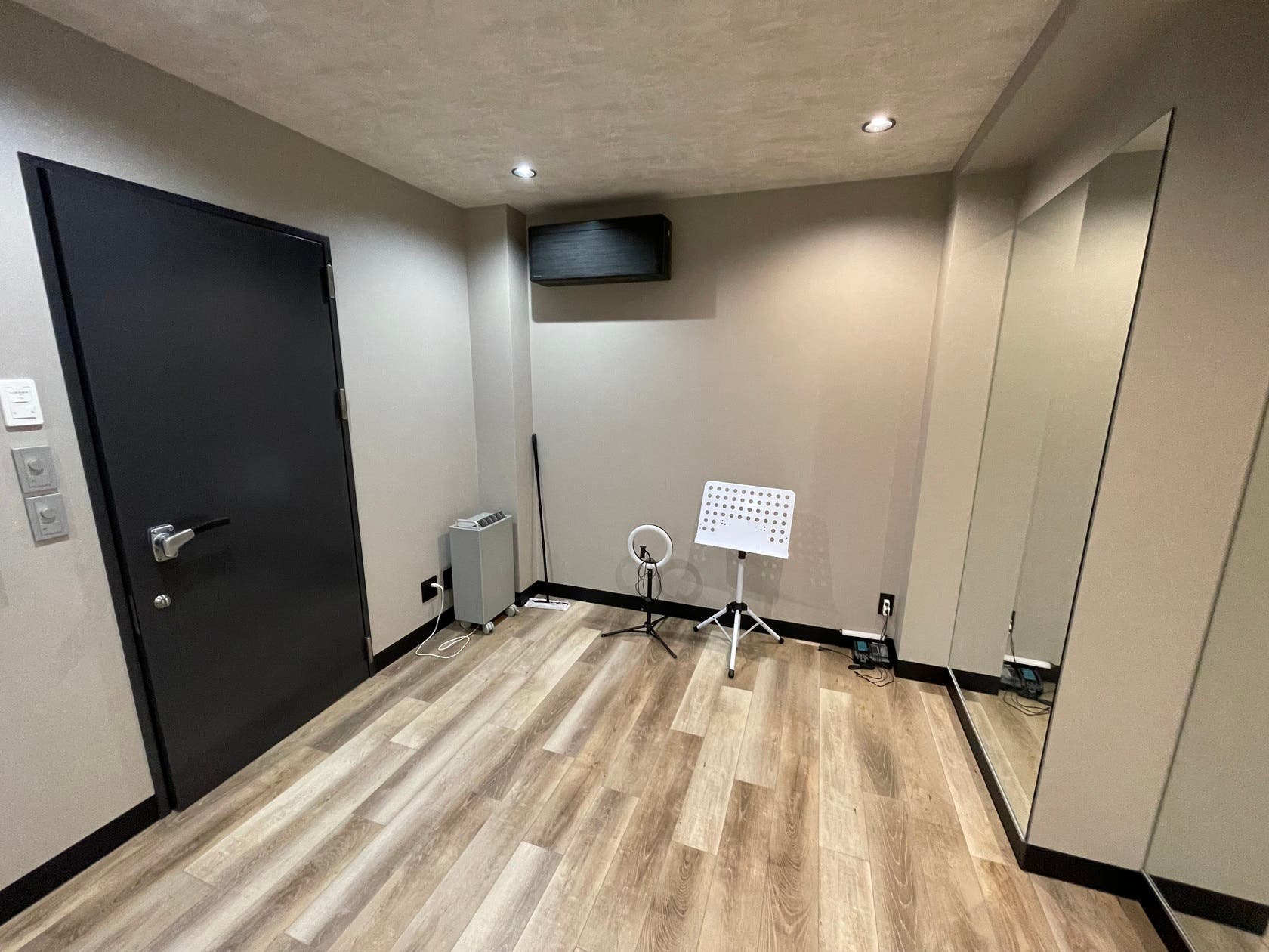 全面鏡スタジオ◆カフェラウンジ◆ダンス/楽器/Wi-Fi有/POPUP/配信/レッスン/ミーティング可能◆西国分寺駅◆小型🅿︎の写真15