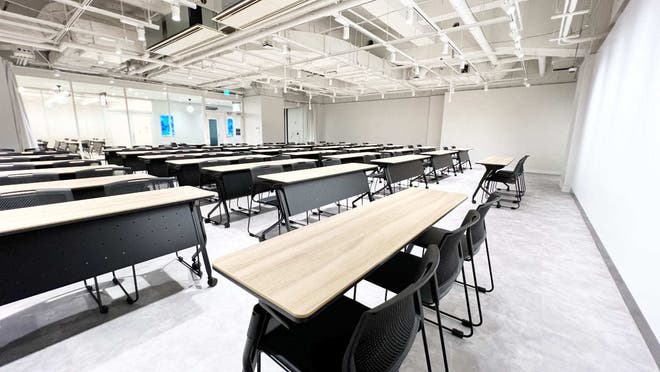 名古屋会議室 広⼩路本町 HALL(B1階)【栄駅徒歩4分!最大102名!セミナー・講演会におすすめ】の写真5