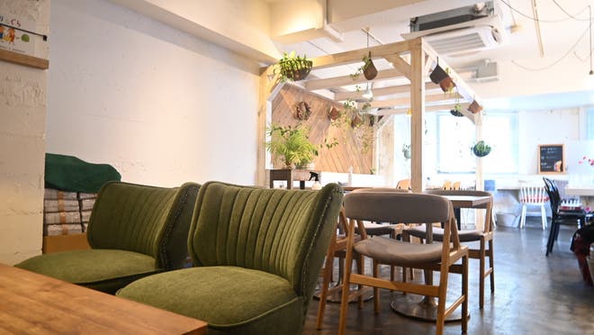 高円寺のお洒落なカフェレストランの写真2