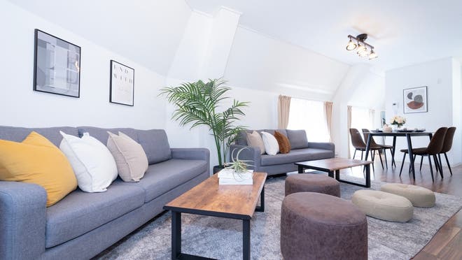 【🚃西梅田3分/大阪駅徒歩圏内】去年9月オープン🎉🎊大人気フロア貸し切り🏢最大15名🎉100㌅巨大スクリーン🎥パーティ、セミナーの写真6