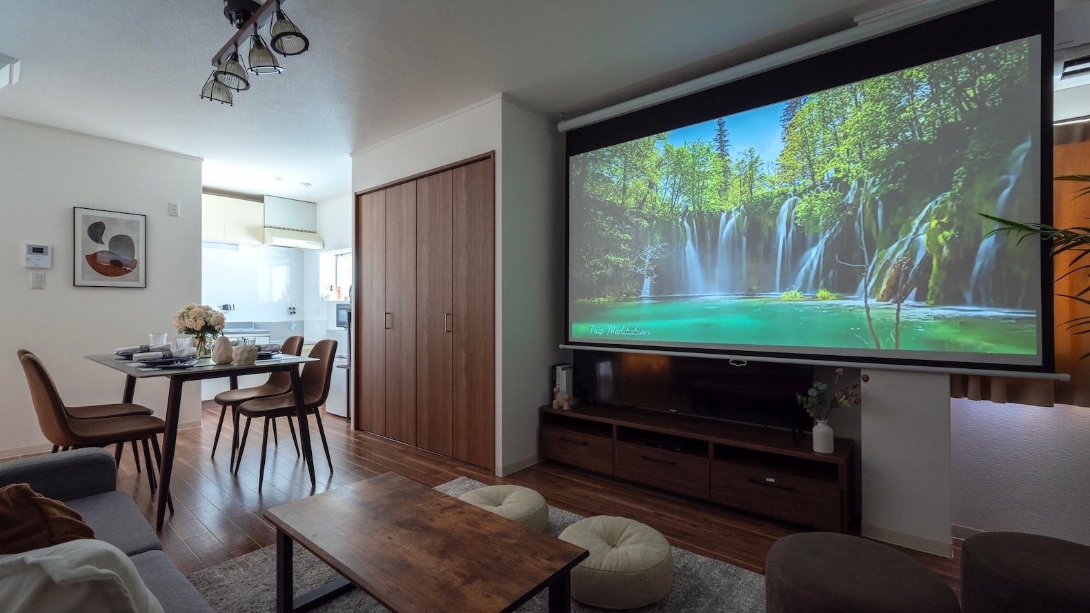 【🚃西梅田3分/大阪駅徒歩圏内】去年9月オープン🎉🎊大人気フロア貸し切り🏢最大15名🎉100㌅巨大スクリーン🎥パーティ、セミナーの写真10