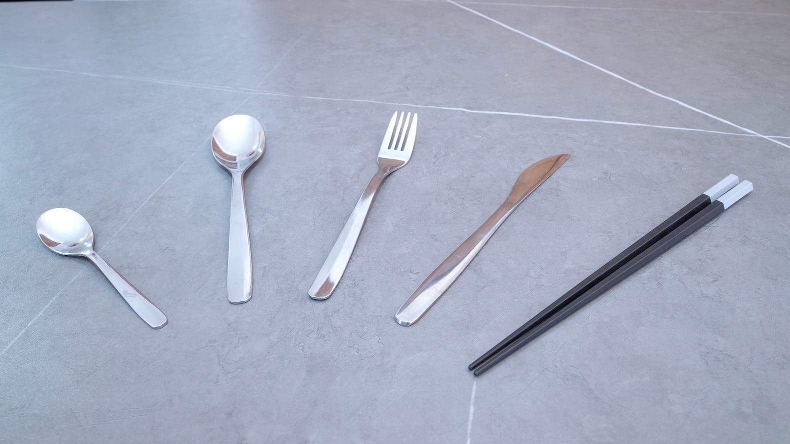 【🚃西梅田3分/大阪駅徒歩圏内】去年9月オープン🎉🎊大人気フロア貸し切り🏢最大15名🎉100㌅巨大スクリーン🎥パーティ、セミナーの写真18