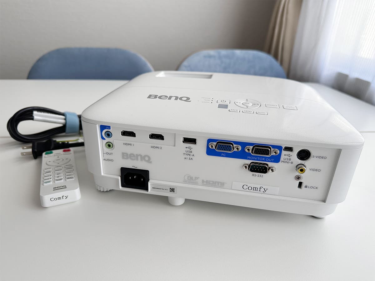 ✨新大阪駅10秒✨超高速光Wifi✨プロジェクター✨55型TV✨amazon fire stick✨の写真13