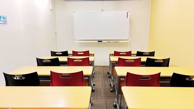 【インボイス対応/法人仕様】京都の真面目な会議室◆お気軽会議室京都四条◆◆高速ネット/駅徒歩2分/24人収容/当日予約可の写真2