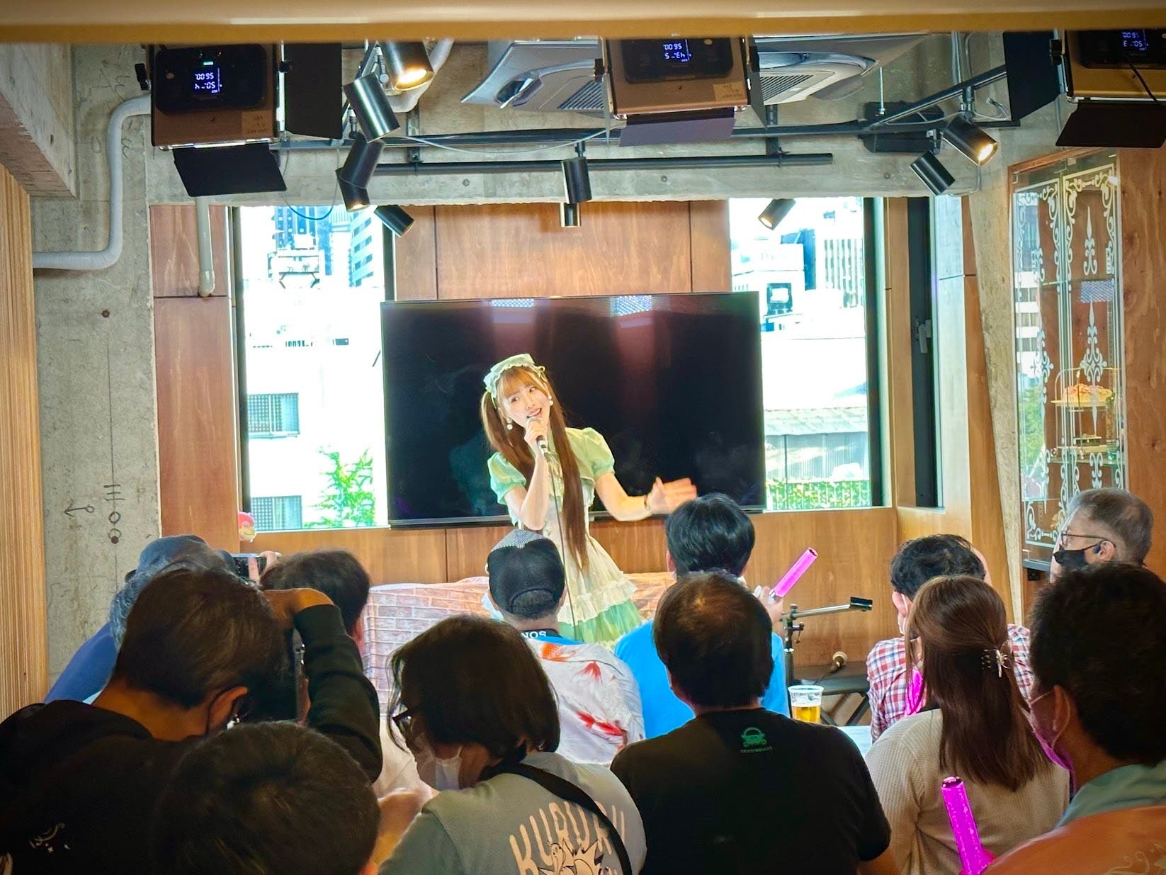 ミニライブ、アイドルオフ会、交流会、本格キッチンを使った各種パーティーにマルチ対応の多目的スペースの写真5