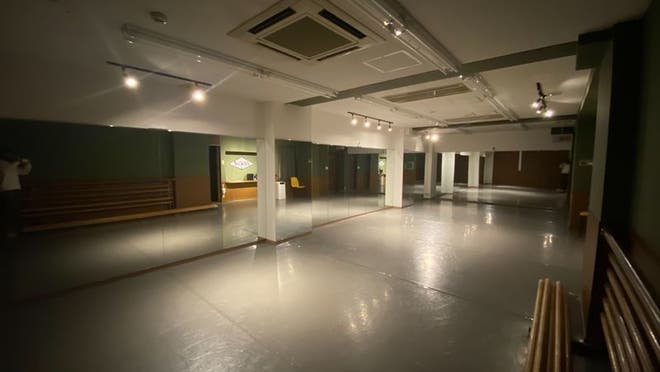 【全日一律価格】布施駅徒歩3分!24時間利用可能、12×5mの大型レンタルスタジオ!の写真3