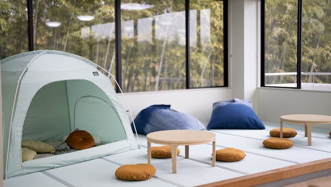 キッチン付き!広々としたカフェテリアスペースを貸し切りの写真3