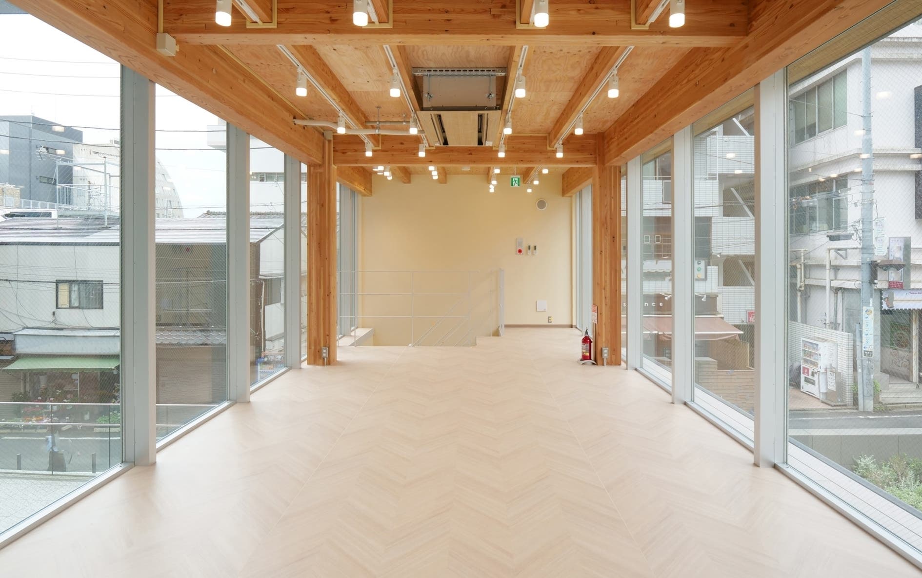 【Annex Aoyama】開放的な空間設計と視線をとらえる外観の写真4