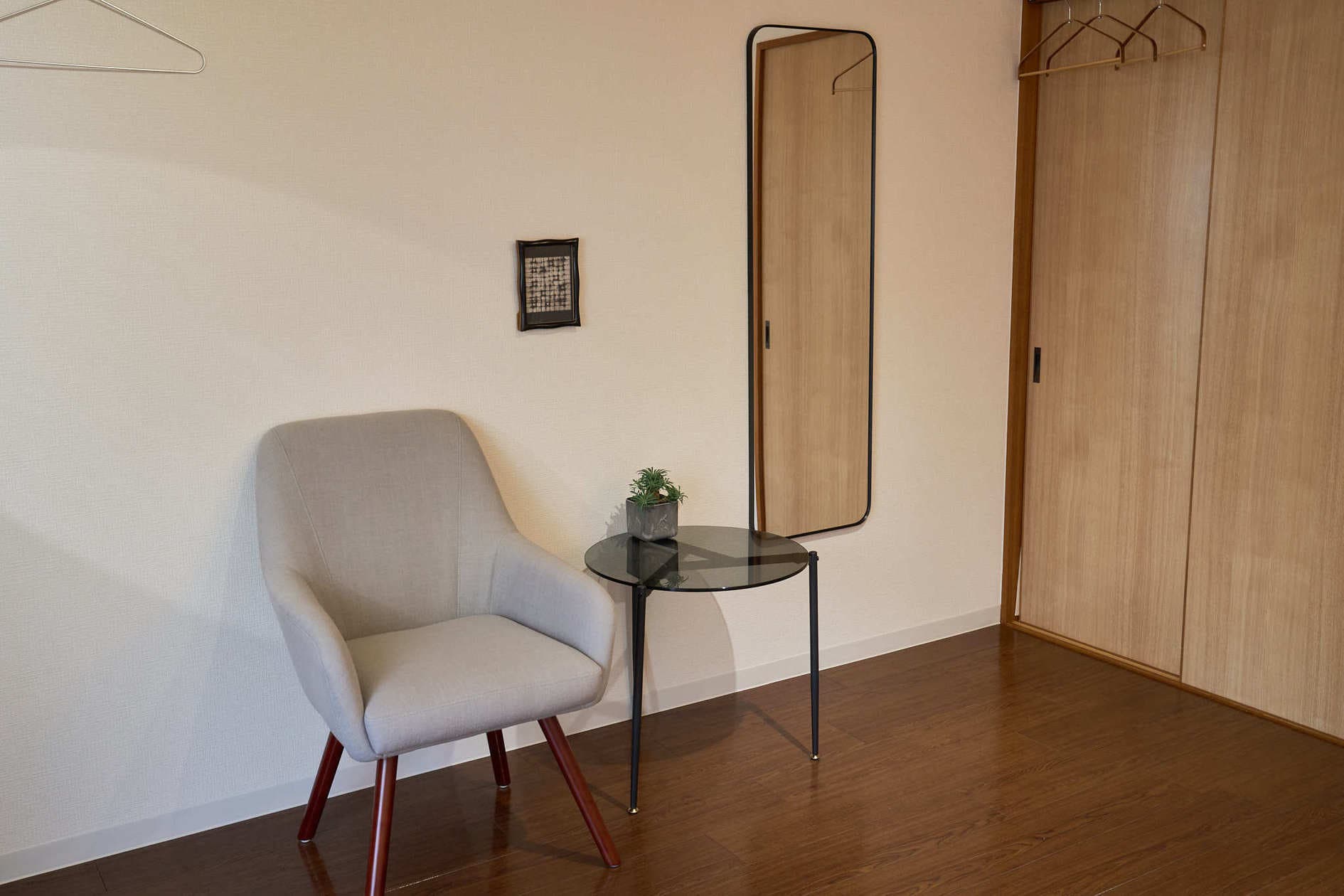 【NEW✨】高島屋裏すぐ2階🚶‍♀️好立地でお客様満足度もUP！シンプルモダンな広々した個室🏡の写真5