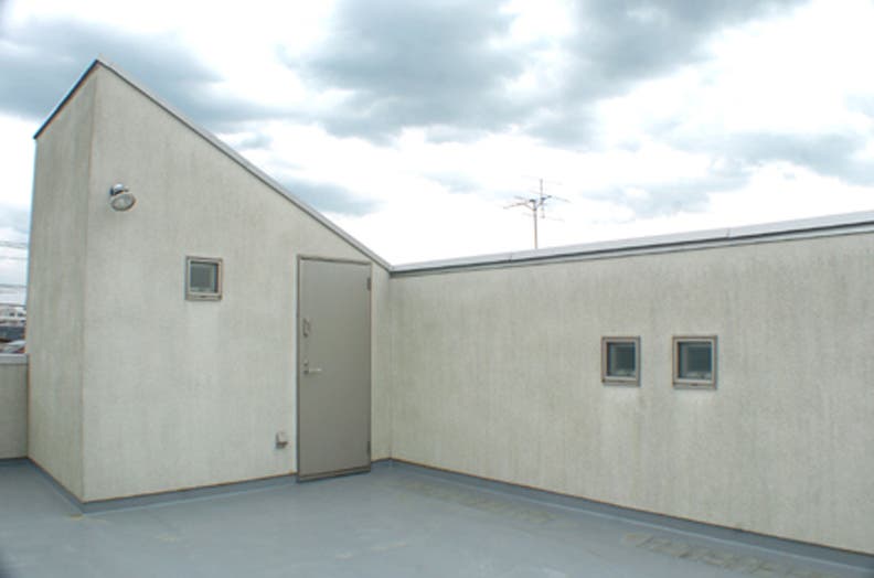 俯瞰撮影楽な吹き抜け　コンクリート打ちっ放しの地下　街並みが見渡せる屋上の写真17