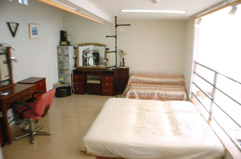 俯瞰撮影楽な吹き抜け　コンクリート打ちっ放しの地下　街並みが見渡せる屋上の写真15