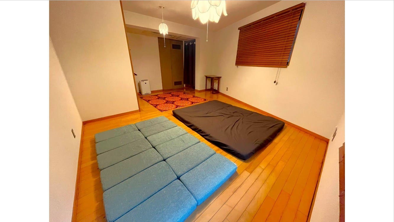 【練サロ】マッサージ練習・講習に最適「練たるサロン」東西線早稲田駅徒歩6分/タイ古式等床施術マット/施術ベッド2台/ヨガマットの写真6