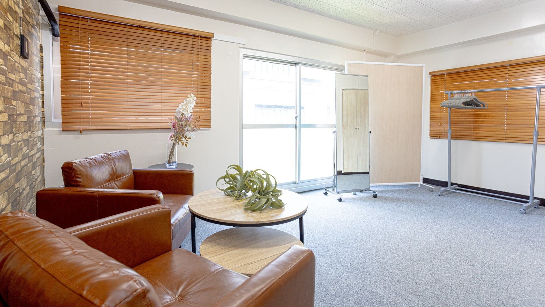 新宿・大久保駅徒歩圏内！30名収容｜広い会議室｜ゴミ捨てオプション有｜勉強会・レッスンに最適｜Wi-Fi｜プロジェクター[14]の写真12