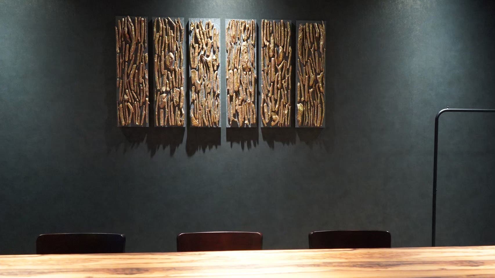 西新宿駅から徒歩3分のバーの写真3