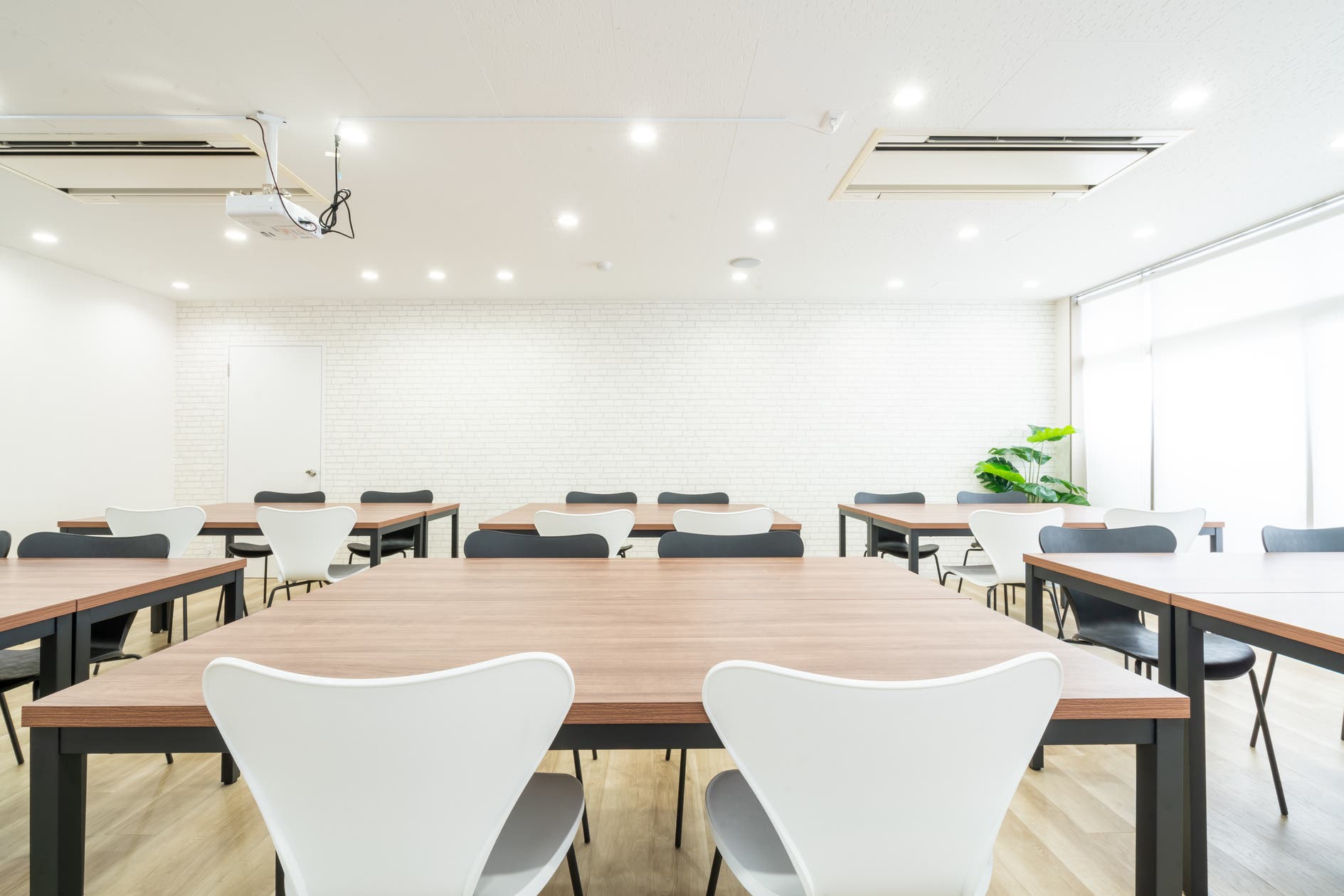 スペモ📚駅徒歩1分🚶使い勝手抜群🍀100㌅ｽｸﾘｰﾝ📽417_THE-GREEN-WORKS大阪枚方_SPACE-Aの写真18