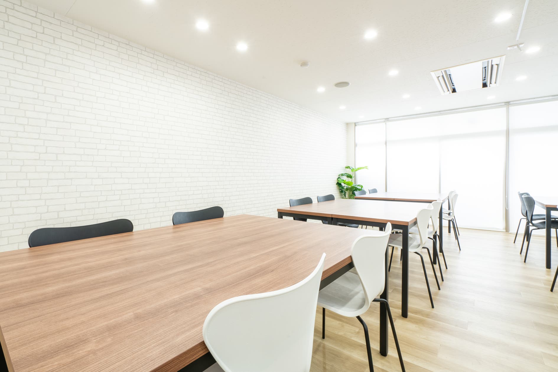 スペモ📚駅徒歩1分🚶使い勝手抜群🍀100㌅ｽｸﾘｰﾝ📽417_THE-GREEN-WORKS大阪枚方_SPACE-Aの写真14